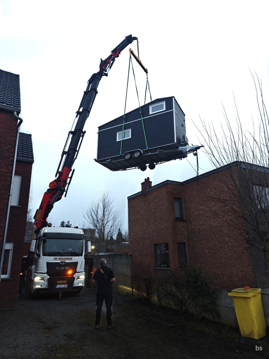 Installing Tiny House with Crane